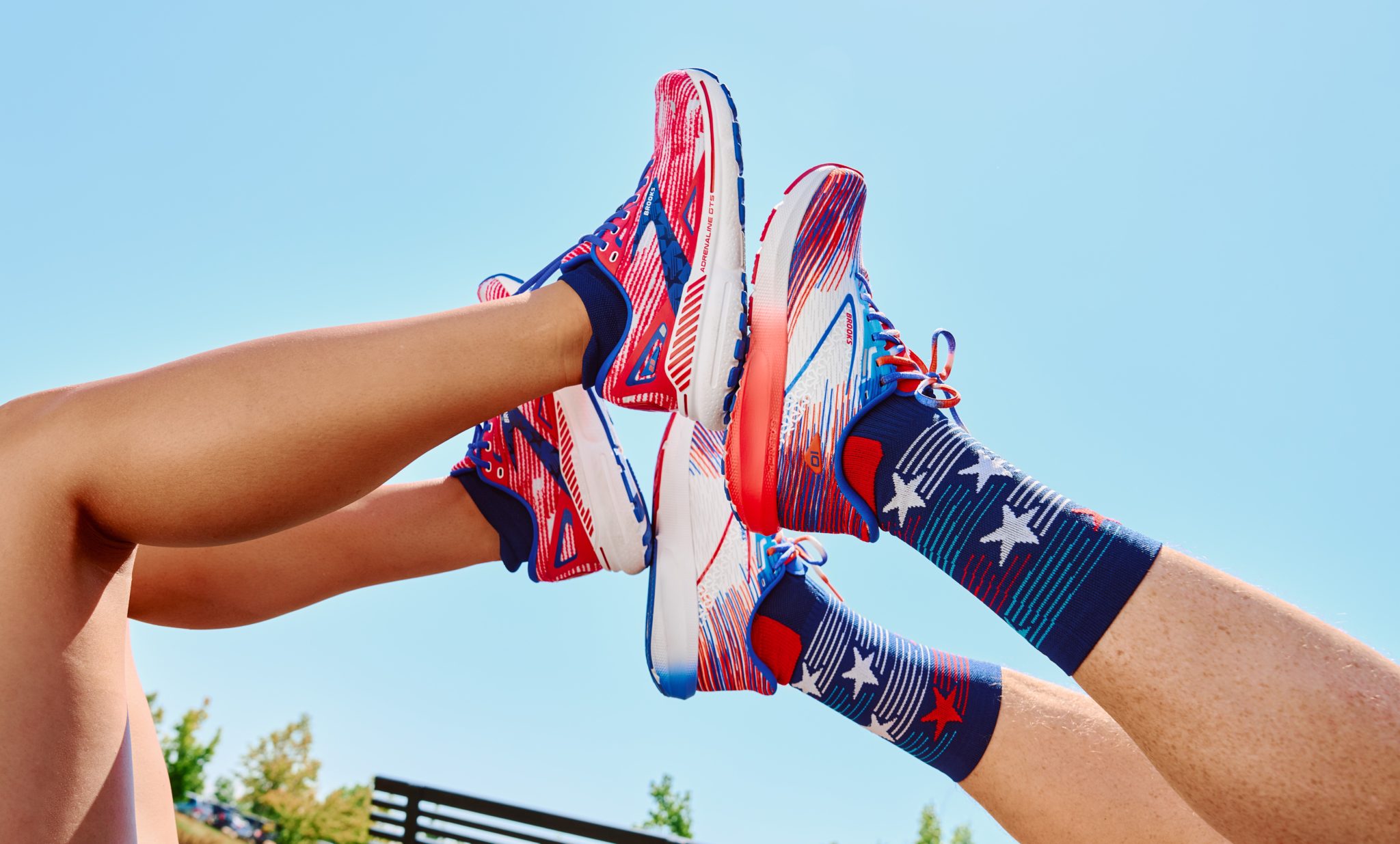 「ブルックス」からアドレナリンGTS23とローンチ10をベースにした「Run USA Collection」限定発売 | シューズポストオンライン｜シューズ専門の総合情報サイト